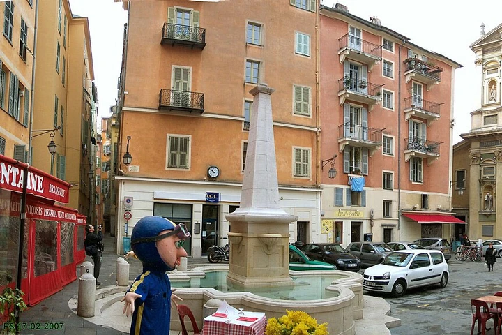 Place Rossetti: Renkli Binalar ve Sokak Atmosferi - FumeFly Blog