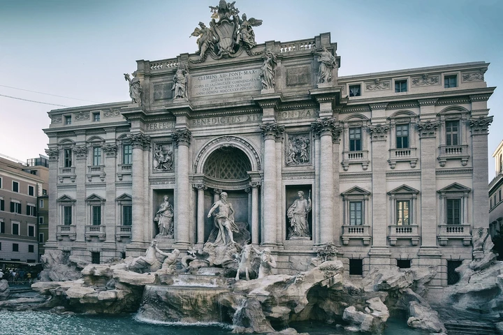 Trevi Çeşmesi: Roma’nın En Ünlü Simgesi - FumeFly Blog